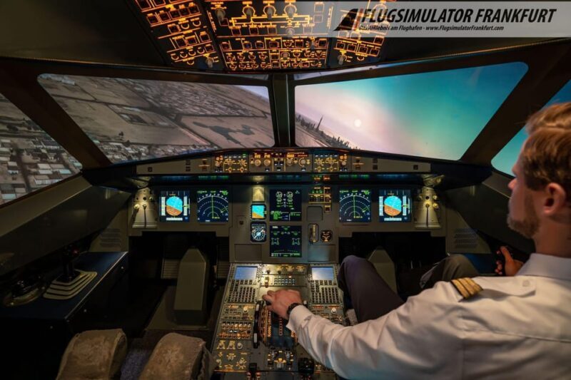Airbus A320 AND Motion 4D Flight Simulator Frankfurt Airport - Discovering the Reality of Flight in Frankfurt