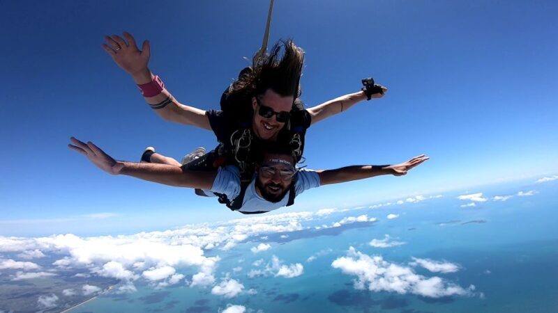 Airlie Beach: Tandem Skydiving Experience with Beach Landing - The Experience at a Glance