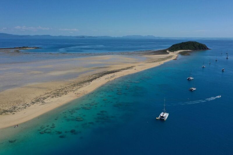 Airlie Beach: Whitsunday Islands Sailing, SUP & Snorkel Tour - The Sum Up