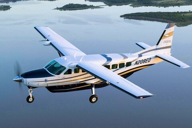 Airplane Transfer between Colombo Airport (CMB) and China Bay Airport (TRR) - Key Points