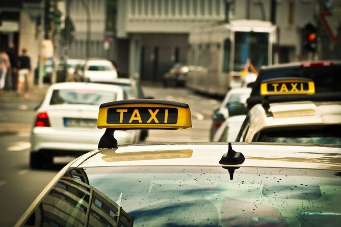 Airport (CMB) to Colombo Private Taxi 24/7 Car, Van. - Introduction