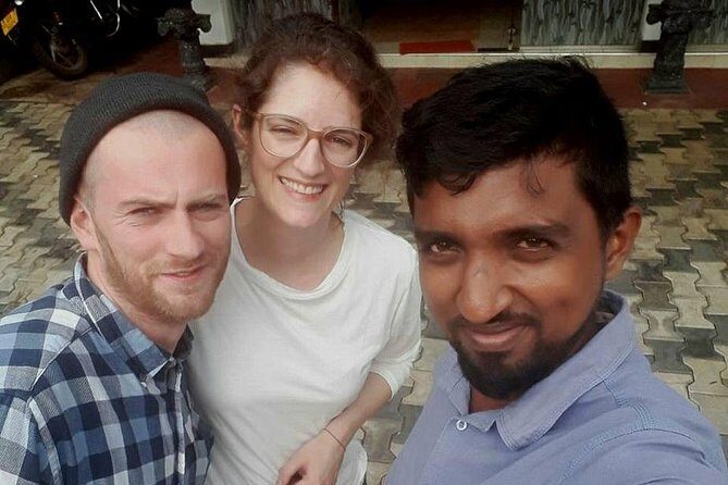 Airport (CMB) to Kandy Private Taxi 24/7 Car, Van. - Key Points