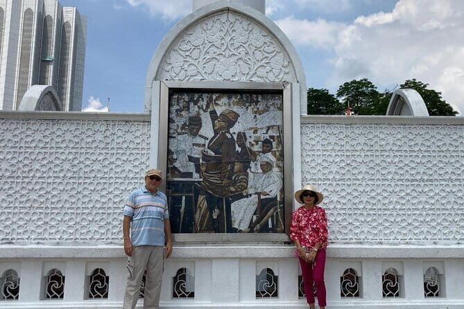 Airport Layover: Full-Day Batu Caves & Kuala Lumpur City Tour - The Itinerary in Detail