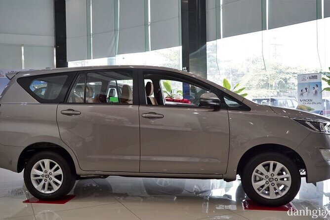 Airport pick up (From Airport to Hotels in Ho Chi Minh City) -Private 7 seat Car - The Experience and Authenticity