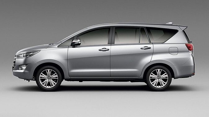 Airport Pick up (From Da Nang Airport to Hotel in Hoi An) 7 Seat Car - Introduction