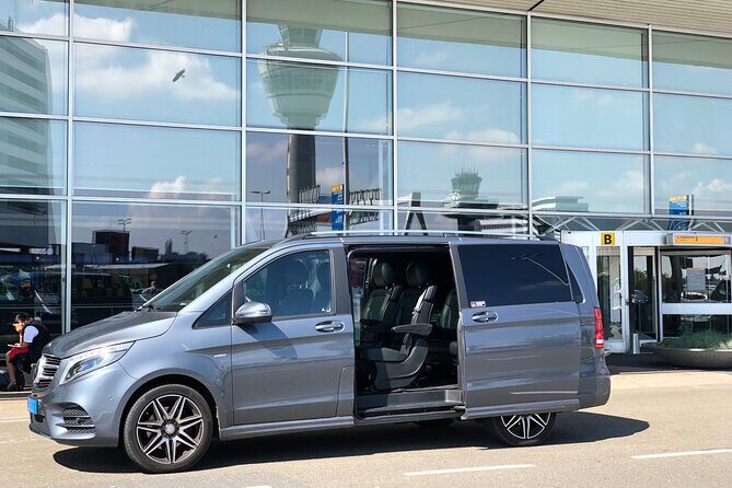 Airport Private Transfer: Schiphol Airport  Amsterdam City - In-Depth: What to Expect at Schiphol Airport