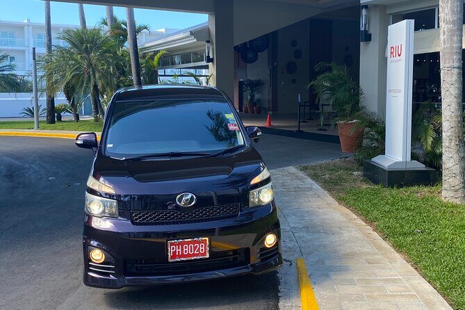 Airport Round-Trip Transfers To Negril From Sangsters International Airport - A Smooth Arrival or Departure with a Personal Touch
