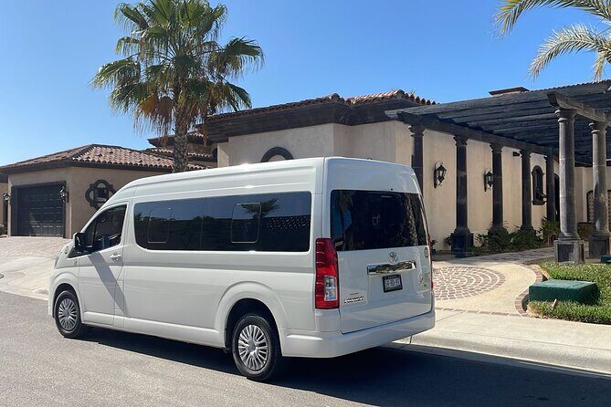 Airport (SJD): Tourist Corridor or Puerto Los Cabos round trip - The Sum Up