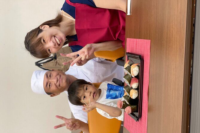 Airport Sushi Experience! Make the Most of Your Transit! - A Deep Dive into the Sushi-Making Experience