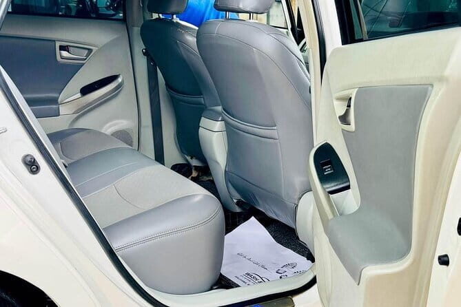 Airport Taxi Transfers from Colombo Airport to Nuwara Eliya - Reliability and Customer Satisfaction