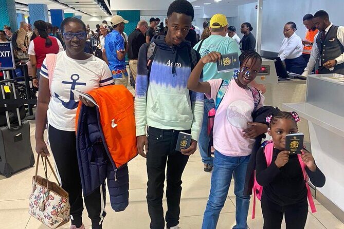 Airport Transfer Roundtrip Service from Montego Bay to Ocho Rios - The Vehicle & Comfort