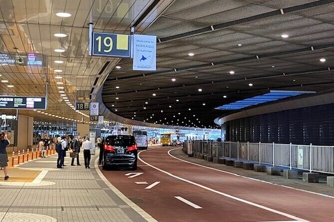 Airport Transfer Standard Taxi (up to 3guests) - A Detailed Look at the Airport Transfer Service