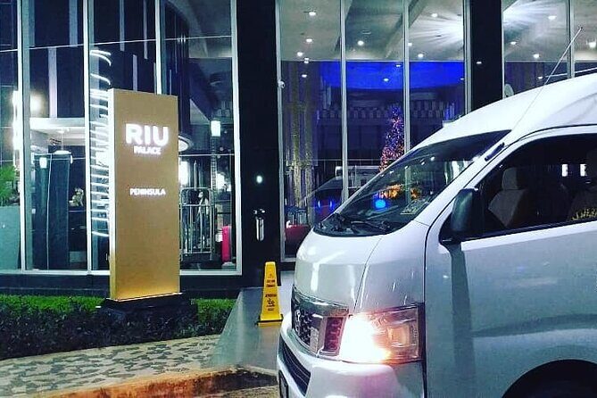 Airport Transfers to Akumal - Private van (ROUND TRIP) FLAT RATE - The Value of This Transfer