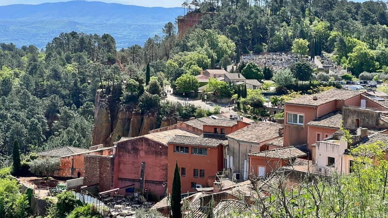 Aix en Provence: Afternoon Hilltop Villages of Luberon Tour - Transportation and Group Size