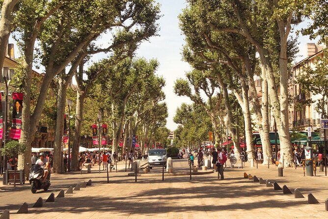 Aix-en-Provence Scavenger Hunt and Sights Self-Guided Tour - The Sum Up