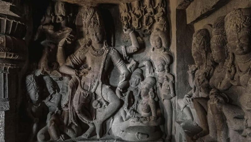 Ajanta & Ellora : Day Tour from Mumbai with Flight Tickets - FAQ
