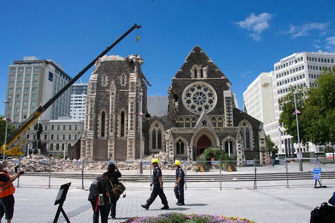 Akaroa Shore Excursion: Banks Peninsula, Christchurch City Tour and Willowbank Wildlife Reserve - The Realities of the Tour: Pros and Cons