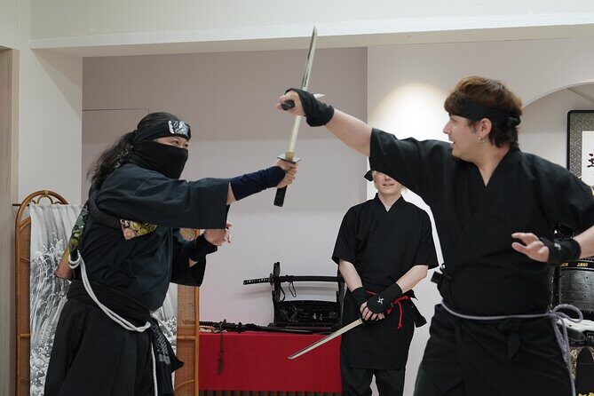 Akihabara Vacation Package by an interpreter guide and cosplayer - Authentic Experiences and Why They Matter