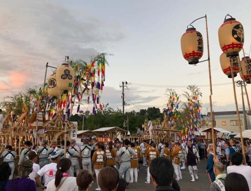 Akita: Seat and Guide of Yokote's Okuribon Festival - The Value of Guided Seating and Logistics
