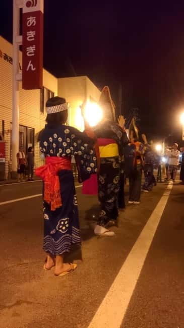 Akita: Ticket and Guided Tour of Nishimonai Bon Odori Dance - The Atmosphere and Visuals