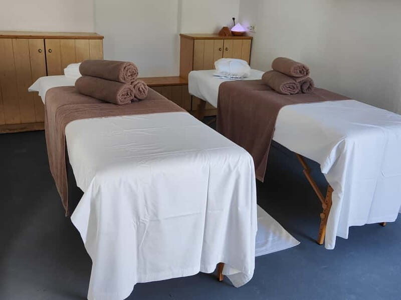 Akrotiri: Aromatherapy Couples Massage - Key Points