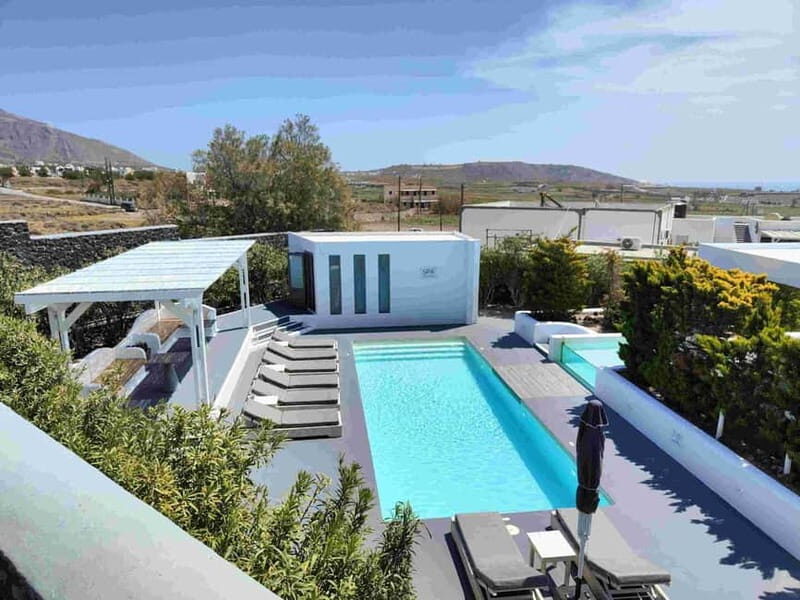 Akrotiri: Bride & Groom Relaxing Ritual w pool wine & fruits - FAQ