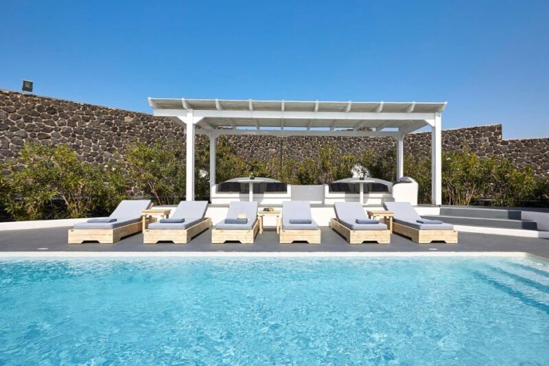 Akrotiri: Couples Massage Dinner & Pool Access - Practical Details and Logistics