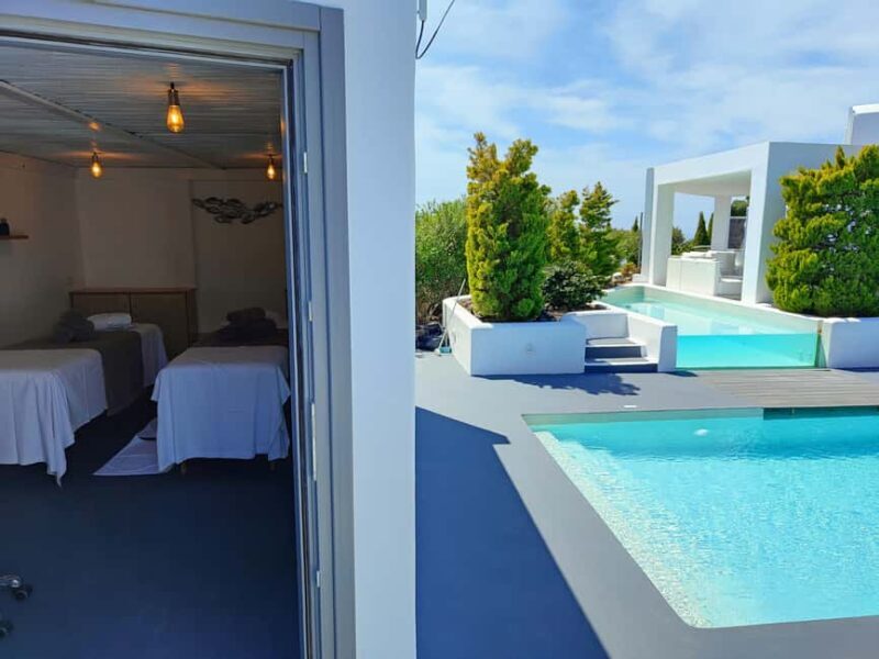 Akrotiri: Spa Massage Break Pool Day Access for 3-4 Friends - An Honest Look at the Experience