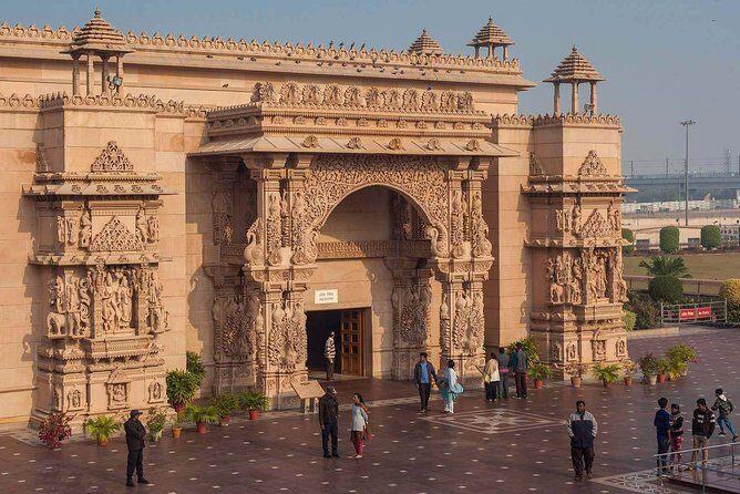 Akshardham: Exhibition, Light and Water Show with Transfers - What We Think About the Value