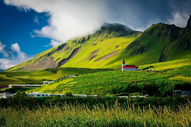 Akureyri: Private Whale Watching and Arctic Coastline Tour - An In-Depth Look at the Tour Experience