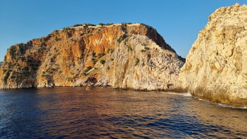 Alanya: Catamaran Boat Trip with Sunbathing and Swimming - The Experience: What You Can Expect