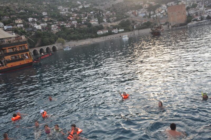 Alanya: Evening Jeep Tour with Sunset Boat Trip and Dinner - Exploring the Alanya: Evening Jeep Tour with Sunset Boat Trip and Dinner