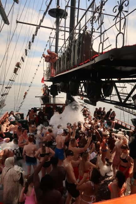 Alanya: Pirate Boat Party with Foam, Disco, Lunch & Drinks - FAQs