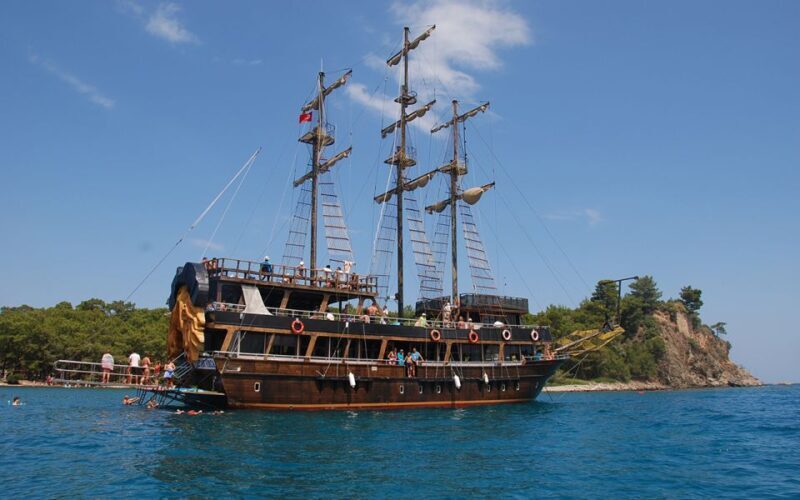 Alanya Pirate Boat Trip with Lunch, Swimming & Foam Party - A Thorough Look at the Experience