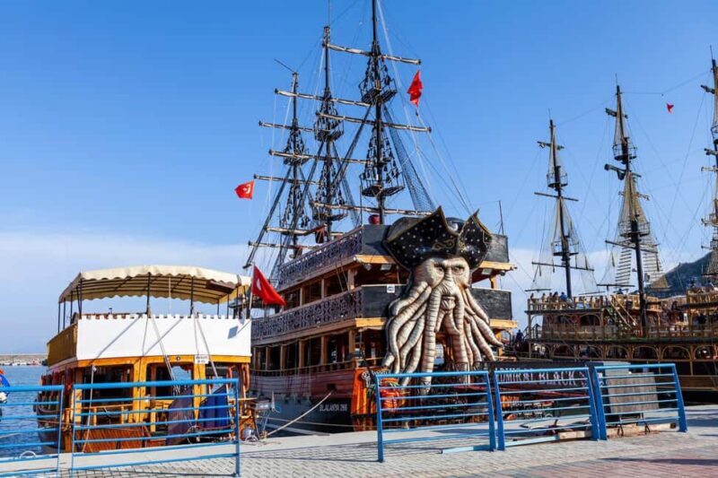 Alanya: Pirate Boat with Transfer, Lunch & Unlimited Drinks - Key Points