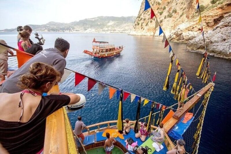 Alanya: Pirates Boat Trip with Lunch and Hotel Pickup - A Detailed Look at the Experience