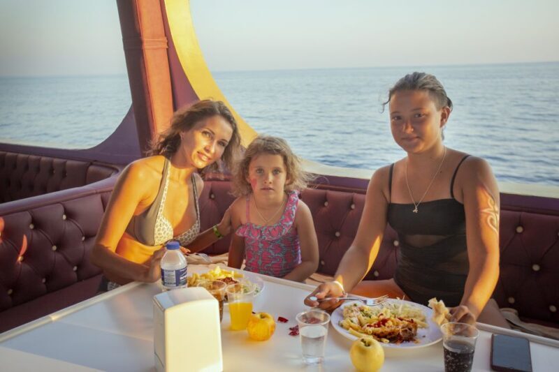 Alanya: Sunset Cruise and Party Boat - FAQ