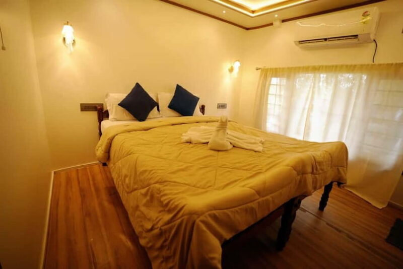 Alappuzha: Private Backwater Cruising & Walking in Alleppey - Village Walks & Cultural Surprises