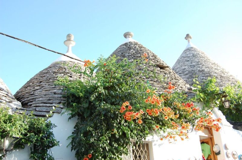 Alberobello: History Walking Tour - The Districts: Rione Monti and Aia Piccola