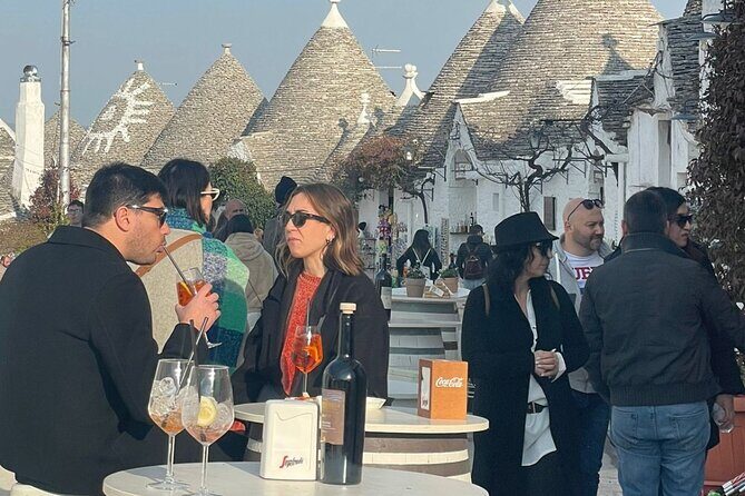 Alberobello walking tour with aperitif - Key Points