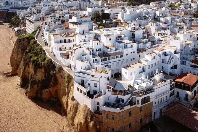 Albufeira History Walking Tour with Wine and Tapas - Key Points