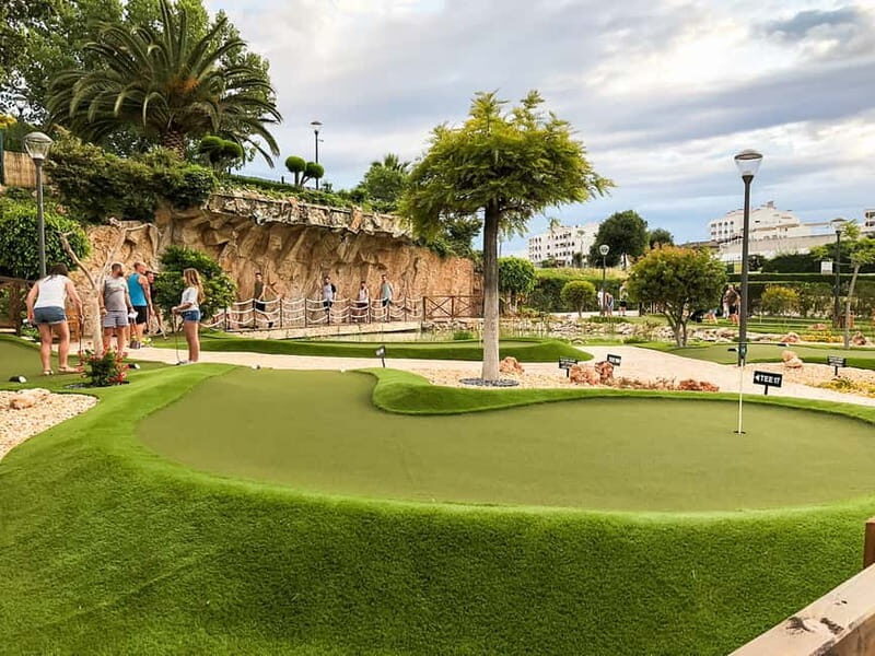 Albufeira: MiniGolf Adventure Park Entry Ticket - Who Should Consider This Experience?