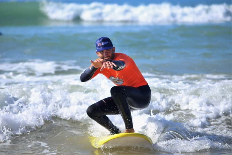 Albufeira: Surfing Lesson - Meeting Point and Setup