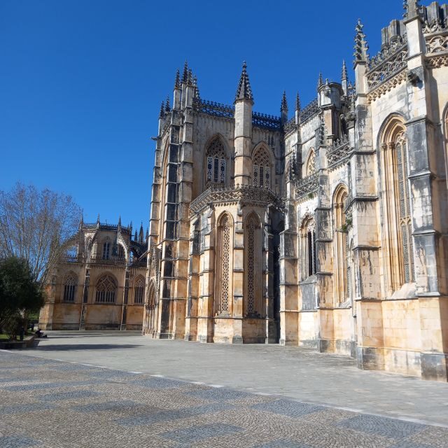 Alcobaça and Batalha Monasteries: Private Tour - Key Points