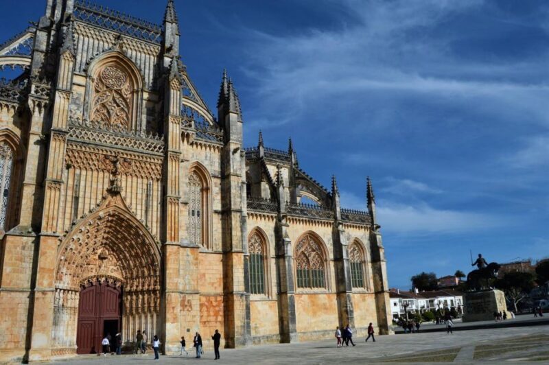 Alcobaça and Batalha Monasteries: Private Tour - Frequently Asked Questions