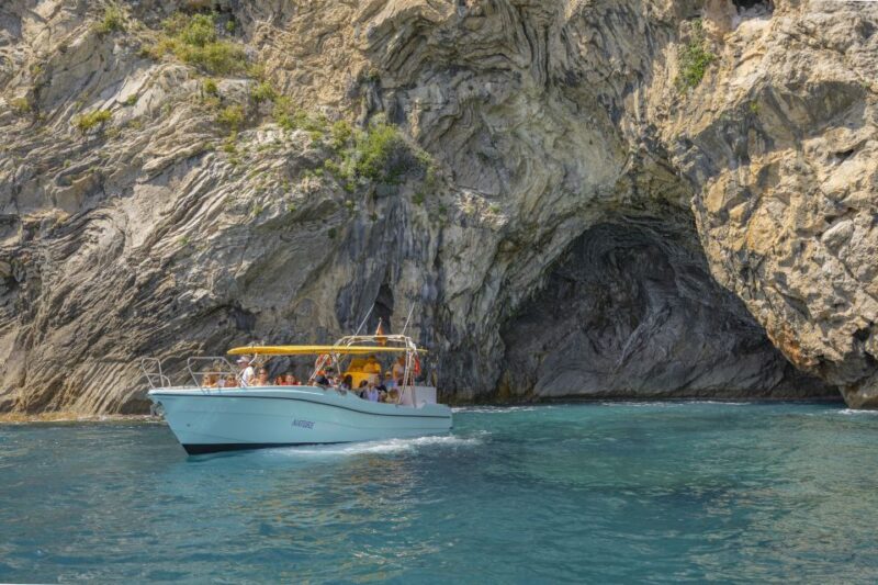 Alcudia: Coll Baix Beach & Sea Caves Cruise with Snorkeling - Crew and Guides