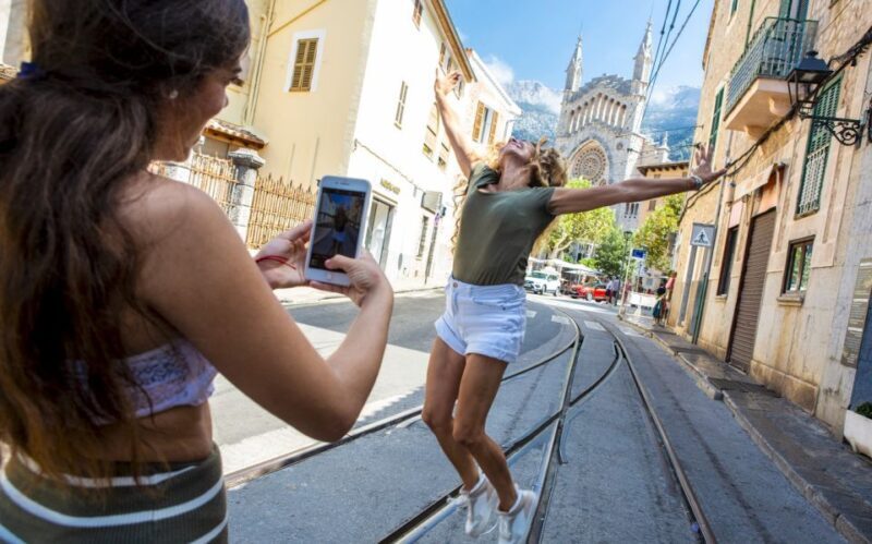 Alcudia/Marratxi: Valldemossa & Soller Tour by Tram & Bus - Scenic Drive and Mountain Villages