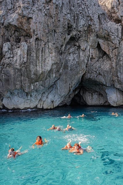 Alcudia: Pirate Cave, Parc Natural & Snorkel - Key Points