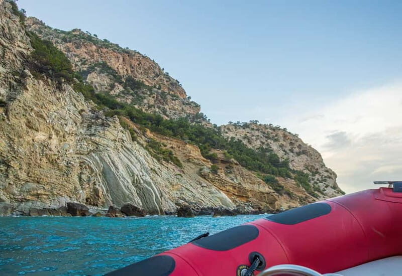 Alcudia Speedboat Adventure: Sea Caves, Coastline & Snorkel - Snorkeling and Refreshing Break