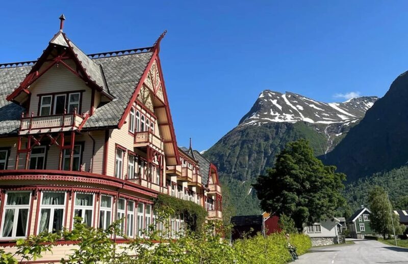 Ålesund-Geiranger Sightseeing Tour (one way) - The Sum Up